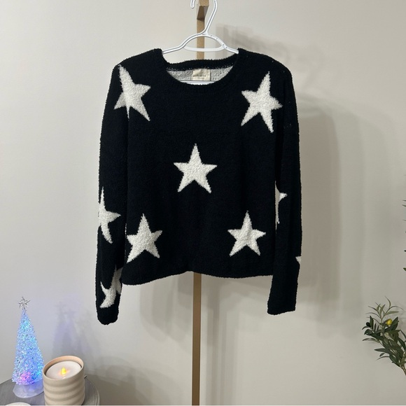 harper heritage | Sweaters | Cozy Star Pattern Black And White Sweater ...